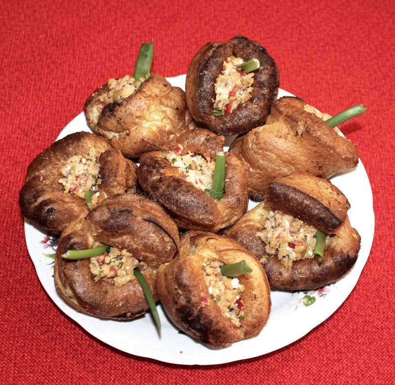 Puddings Yorkshire Filled 8 Stock Image - Image of sunday, meal: 53117875