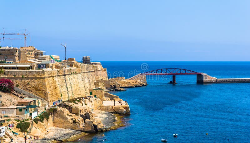 44,124 Rompeolas Fotos - Libres de Derechos y Gratuitas de Dreamstime