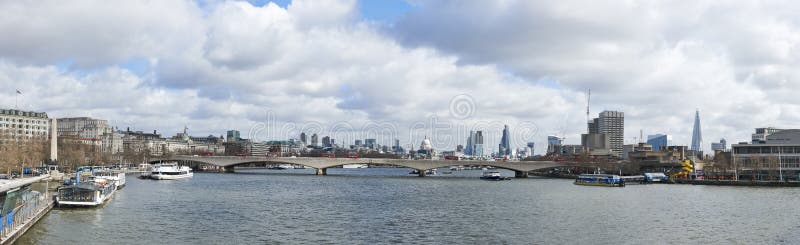 Puente Waterloo imagen de archivo. Imagen de ciudades - 157827839