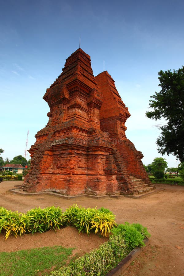 Puerta Antigua De Ringin Lawang Imagen de archivo - Imagen de viejo ...