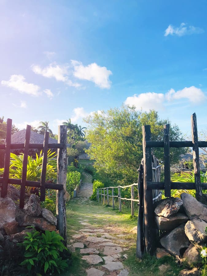 Puerta del rancho foto de archivo. Imagen de acreage - 10895002