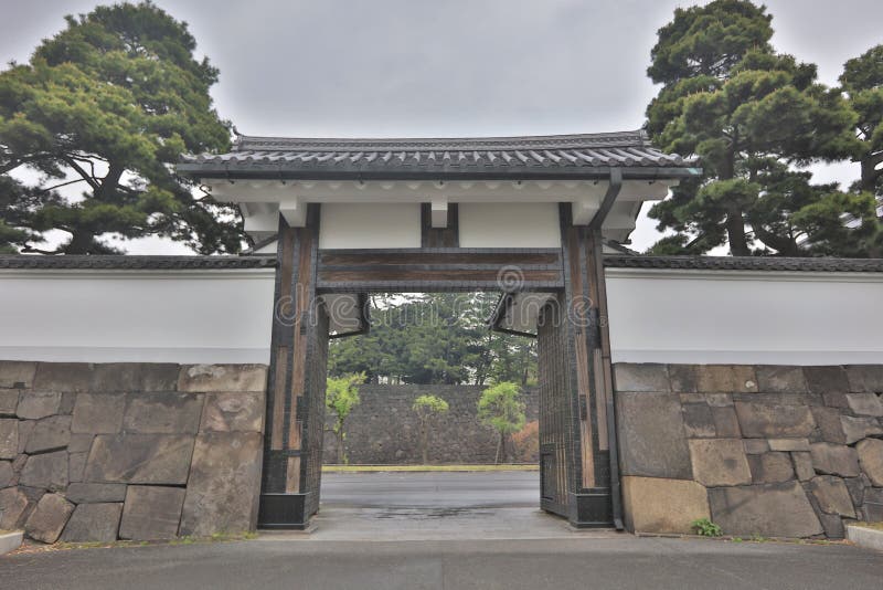 Puerta De Sakurada En El Castillo De Edo En Tokio, Japón Imagen de ...