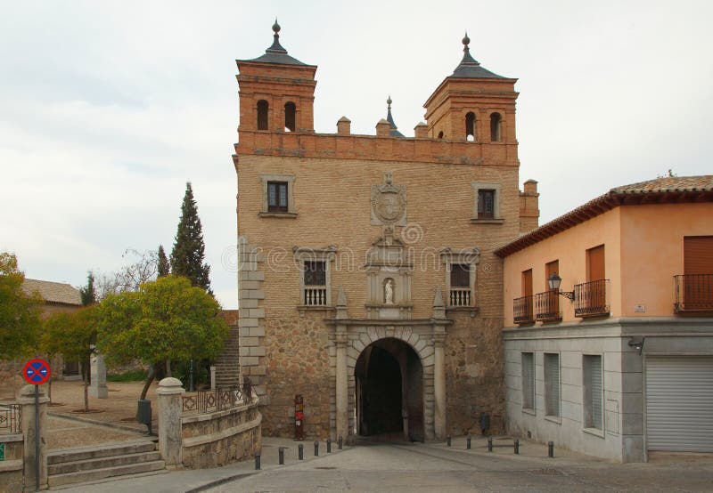 Puerta del Cambron photo stock. Image du ressort, tolède - 76212144