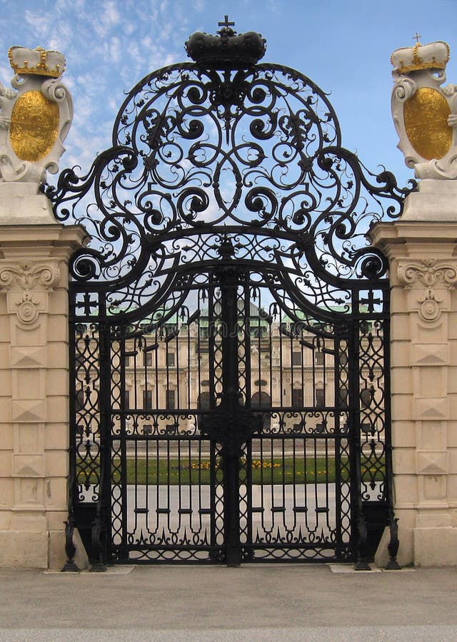 Puerta Real De Lujo Del Estado Imagen de archivo - Imagen de hierro ...