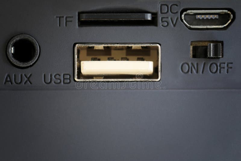 Puerto AUX. Y De USB De Altavoz Imagen de archivo - Imagen de ...