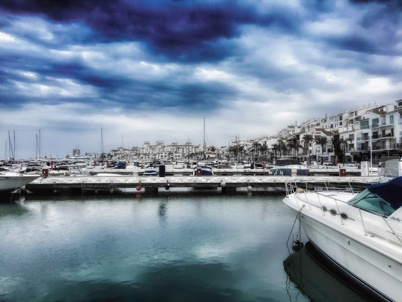 Puerto Banus foto editorial. Imagen de marina, lugar - 104881506