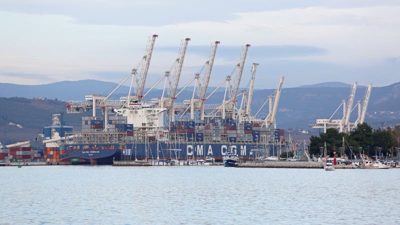 Puerto de koper imagen editorial. Imagen de salida, acceso - 201992060