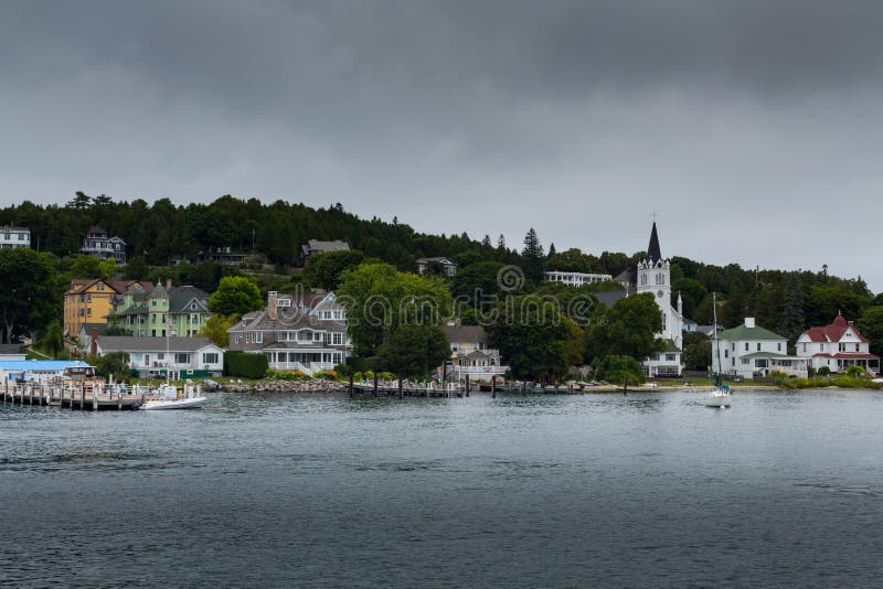 Puerto De La Isla De Mackinac En Verano Fotografía editorial - Imagen ...
