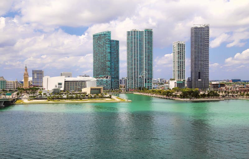 Puerto de Miami foto de archivo. Imagen de asoleado, horizontal - 41138150