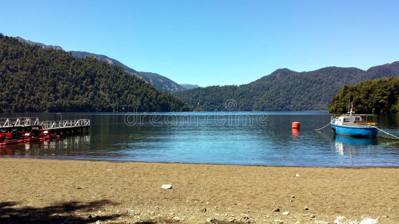 Puerto Fuy - Chile foto de archivo. Imagen de camino - 47028474