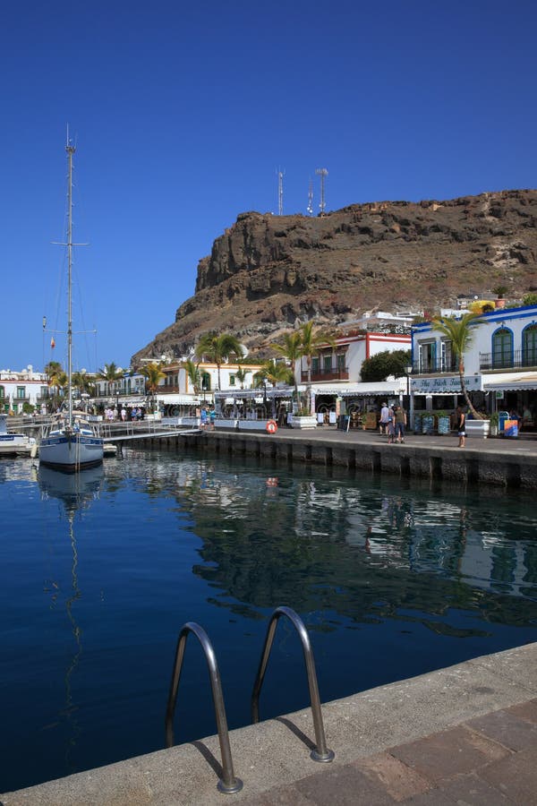 Puerto Mogan fotografía editorial. Imagen de hermoso - 34162367