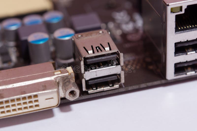 Puerto Usb En El Equipo De La Motherboard Foto de archivo - Imagen de ...