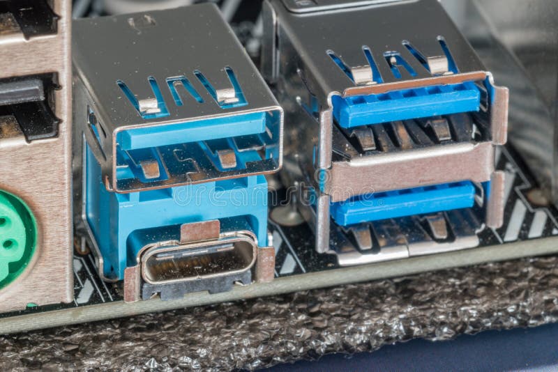 Puertos Usb 32 Gen2 De Tipo a Y C Y 2 Puertos Usb De 32 Gen1 En La ...