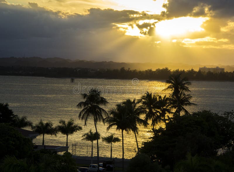 Puesta Del Sol De Puerto Rico Foto de archivo - Imagen de cuadro, esto ...