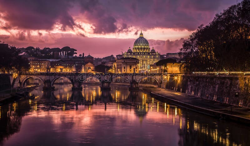 Puesta Del Sol En Roma Durante El Tiempo De La Navidad Imagen de ...