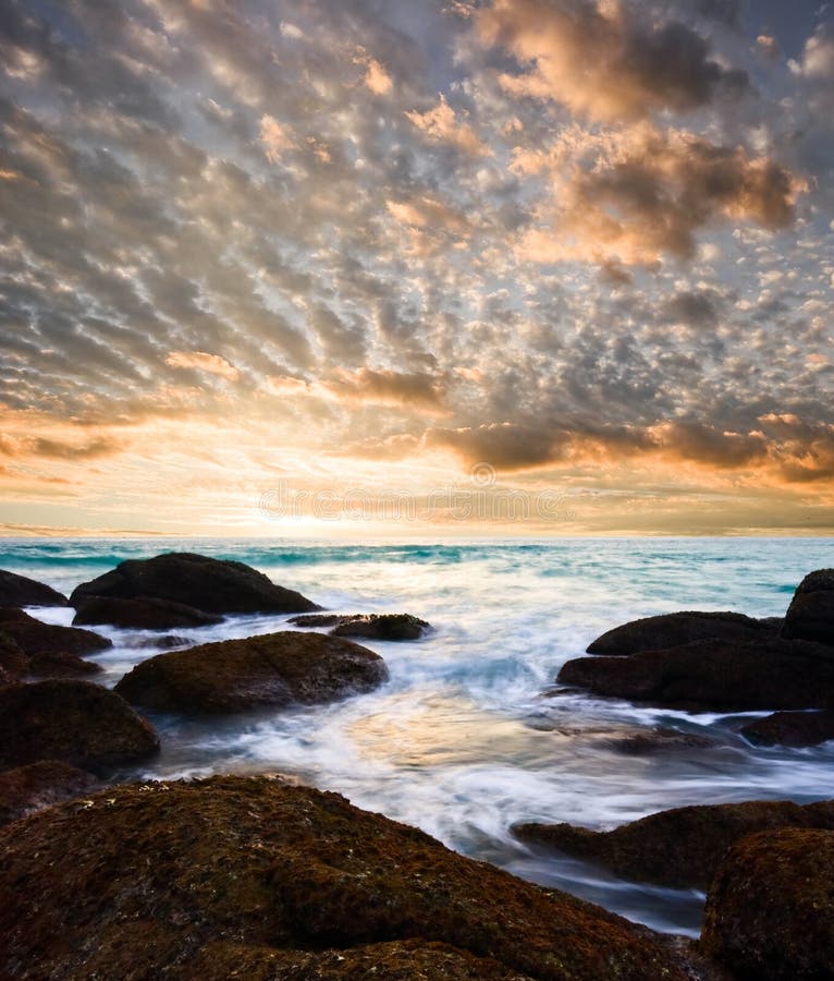 Puesta del sol tropical foto de archivo. Imagen de calma - 11022778