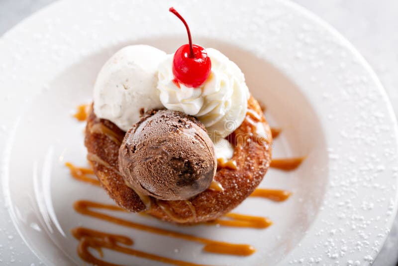 Puff pastry with ice cream stock image. Image of pastry - 154229085