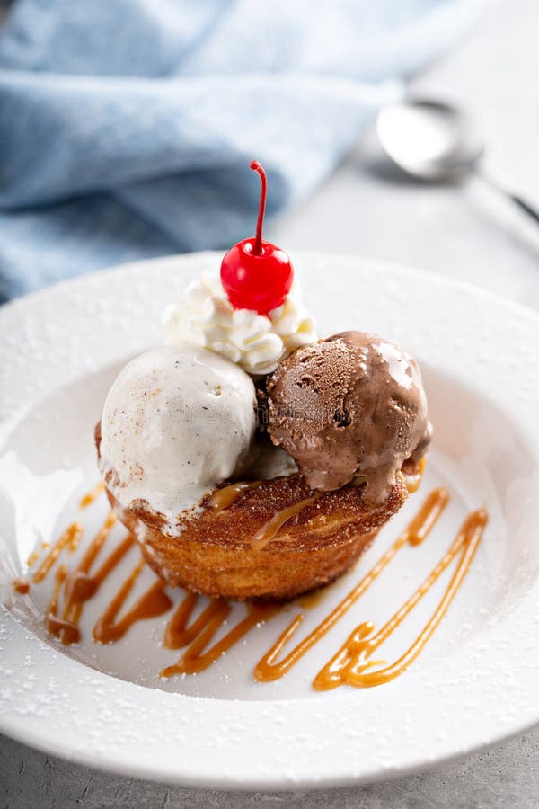 Puff pastry with ice cream stock photo. Image of powdered - 154229262