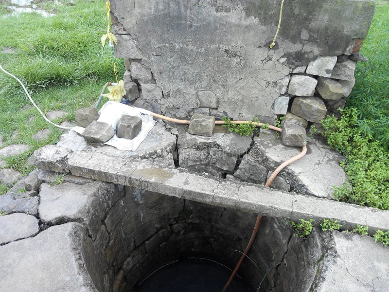 Puits Photos Stock - Téléchargez 332,475 Photos libres de droits