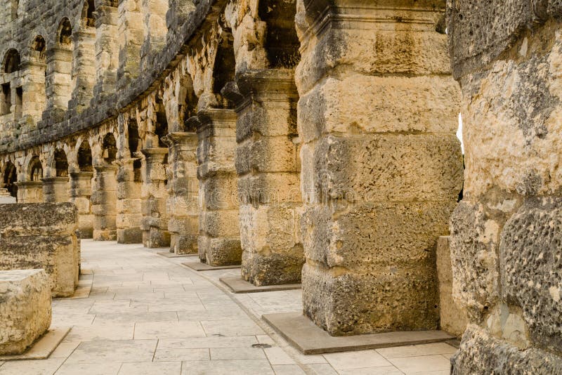 Pula Arena stock foto. Image of colosseum, openlucht - 47760796