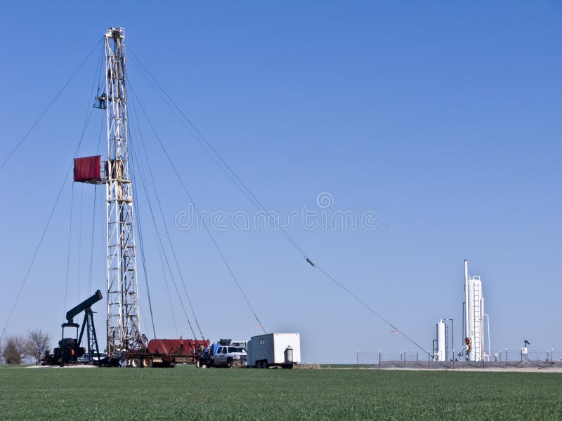Pulling Unit-8547 stock image. Image of derrick, outdoors - 7144223