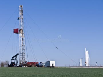 Pulling Unit-8547 stock image. Image of derrick, outdoors - 7144223