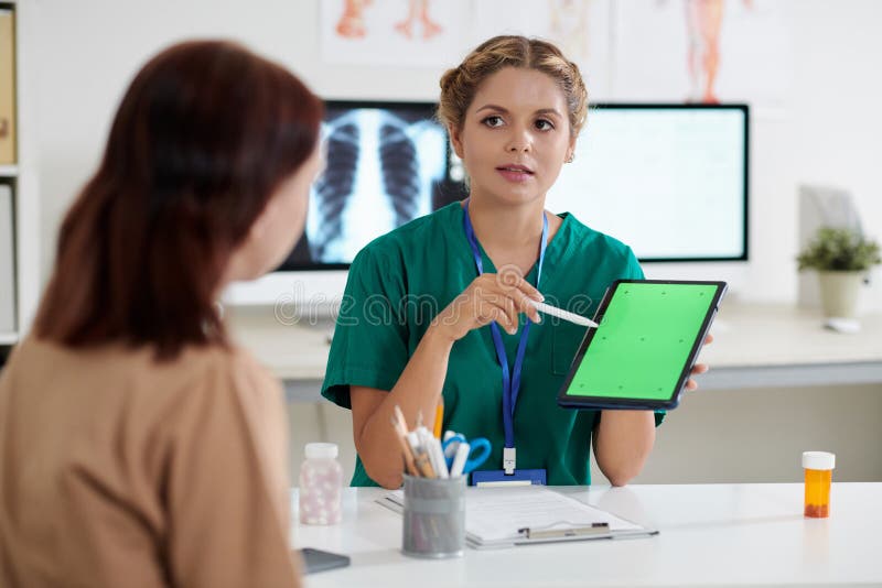 Pulmonologist Talking To Patient Stock Photo - Image of computer ...