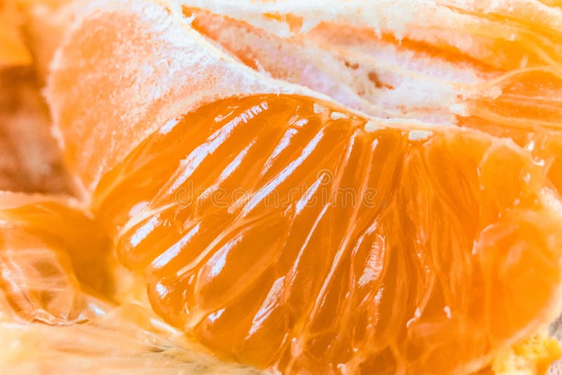 Pulpa De La Naranja En El Fondo Blanco Naranja En Un Fondo Blanco ...