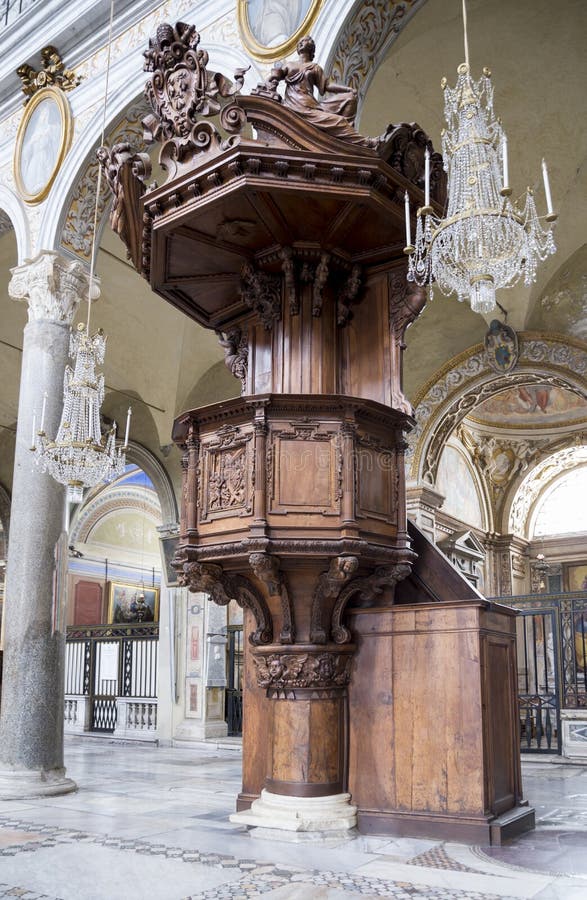 Pulpit foto de stock. Imagem de ouro, religioso, barroco - 54535800