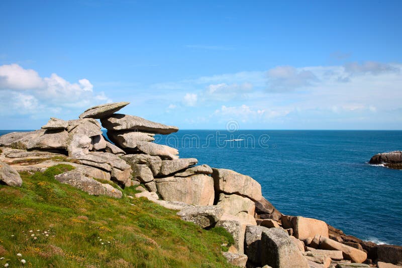 Fun on the Rock editorial photography. Image of ocean - 77159207