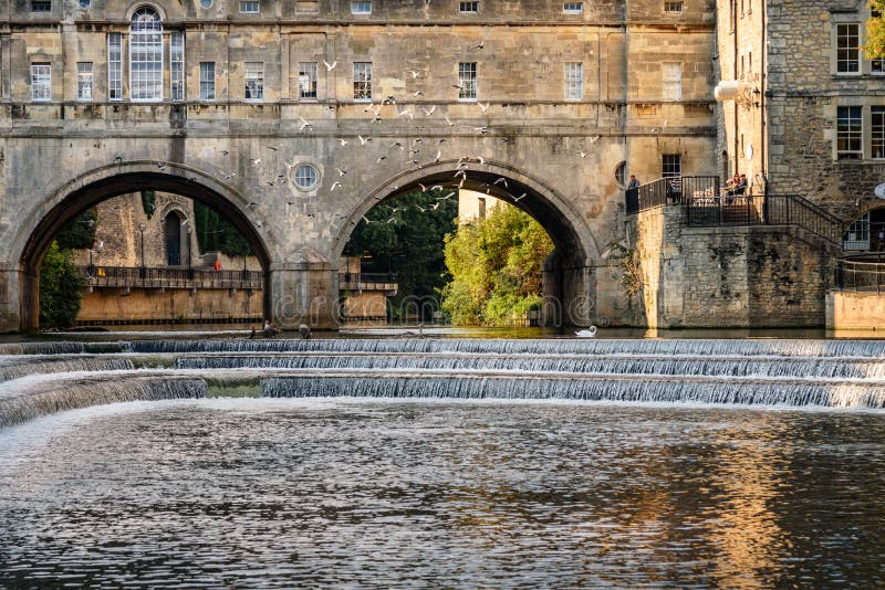 Pulteney Bridge Bath stock image. Image of famous, landmark - 42606807