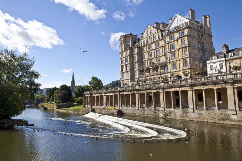 Pulteney Weir in Bath stock photo. Image of somerset - 32915612