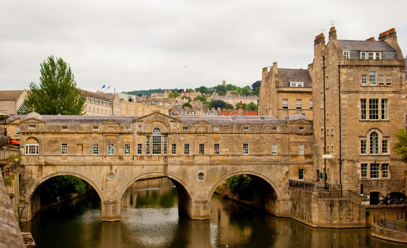 Pultney Bridge, Bath, UK stock image. Image of view, pultney - 25913147