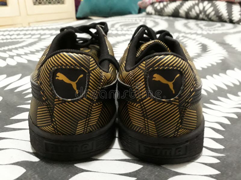 Puma Basket editorial stock photo. Image of shoes, black - 89934788