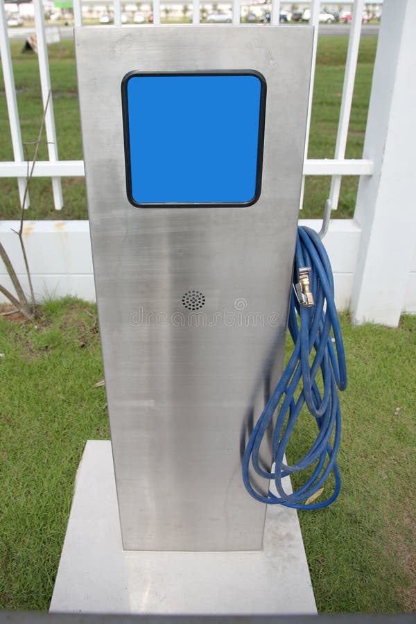 Pump Wind Equipment for Cars. Stock Photo - Image of valves, tube: 35139164