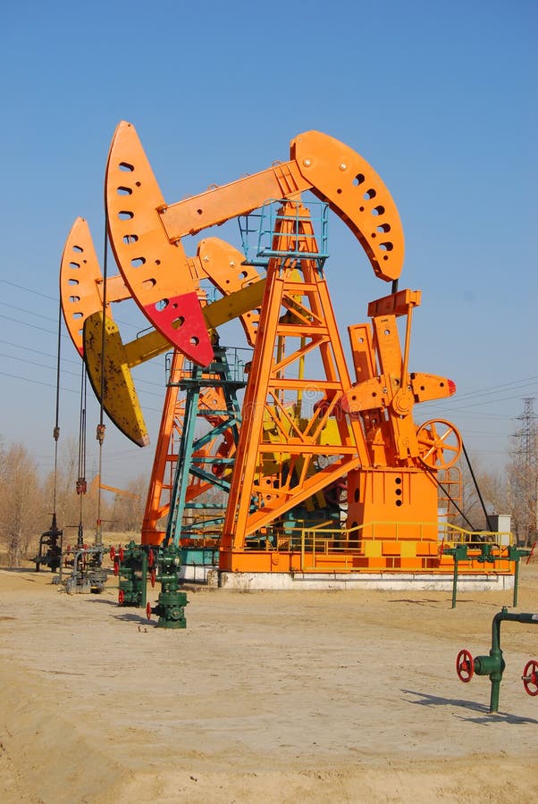 Oil Pumping Unit Clipart Heart