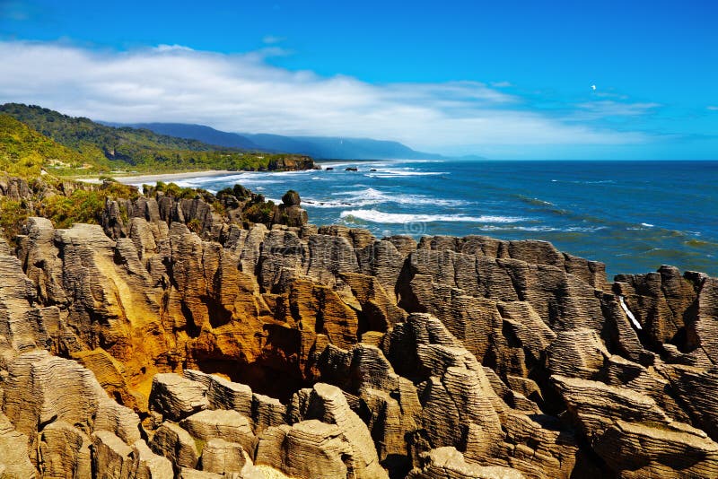 Punakaiki Pancake Rocks, New Zealand Stock Image - Image of geology ...