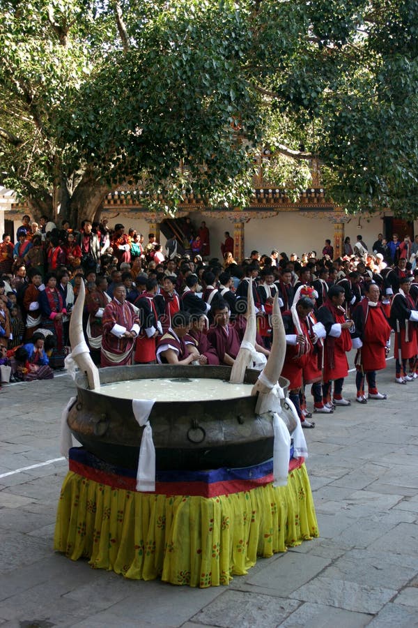 Punakha Tsechu editorial photo. Image of monastery, tsechu - 13451361