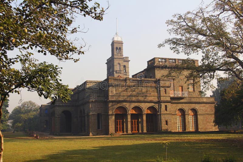 Pune University, Main Building, Pune Stock Image - Image of academy ...