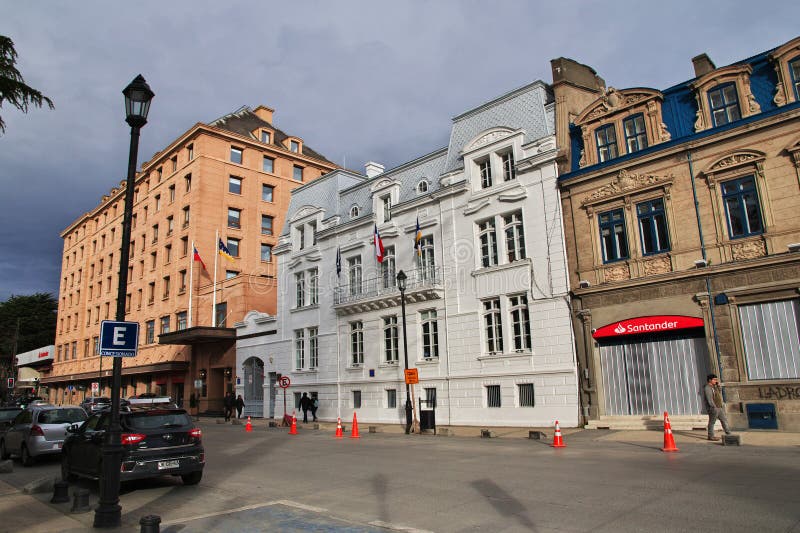 Punta Arenas Patagonia Chile 20 Dic 2019. El Edificio De Punta Arenas Patagonia Chile Foto de ...