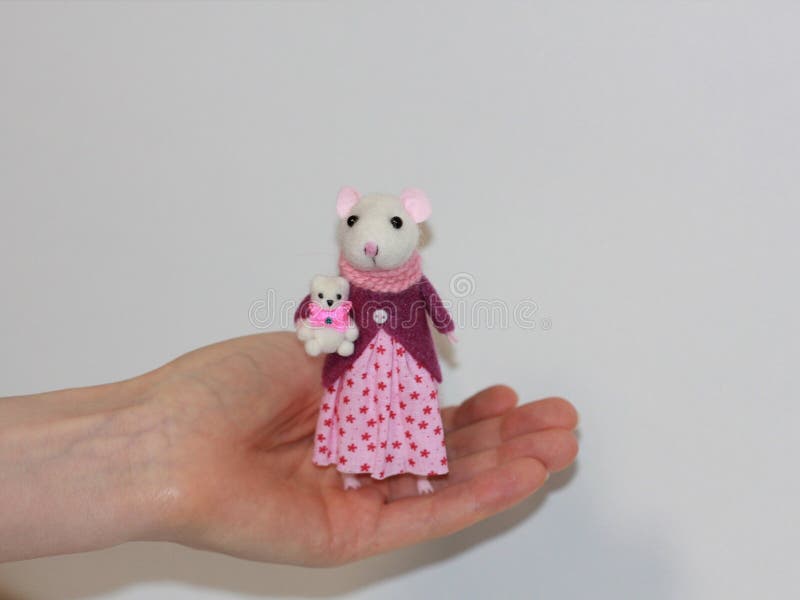 Puppet Art. in Hand is a Mouse Made of Wool Stock Photo - Image of play ...