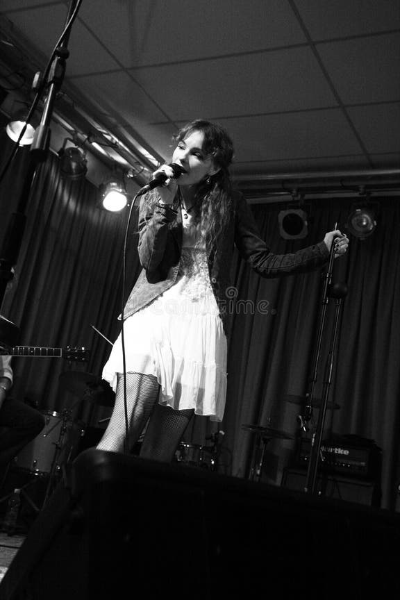 Pur:pur band performance editorial image. Image of beautiful - 16353000