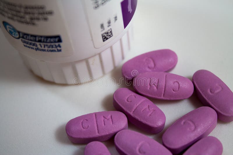 Purple Pills Medicine Bottle Stock Image - Image of tablet, pills: 6024083