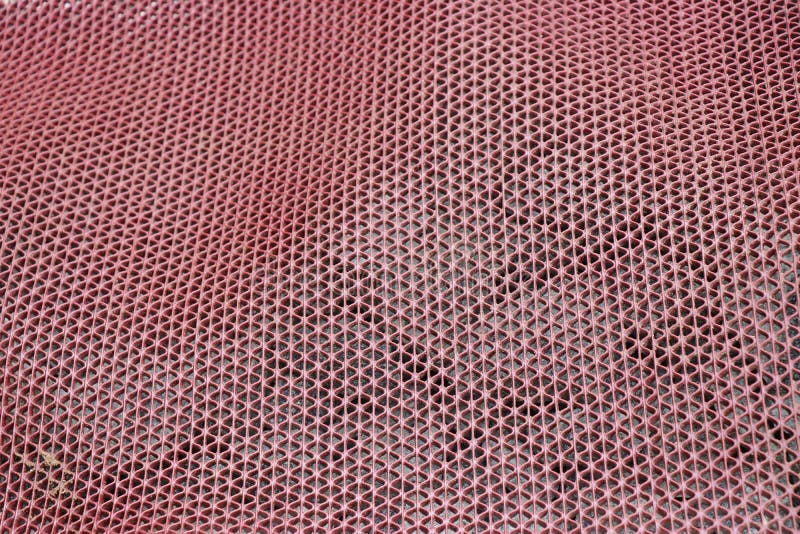 Purple Rubber Mesh Laid on the Ground for Drying, Net Shaped Floor Mat ...