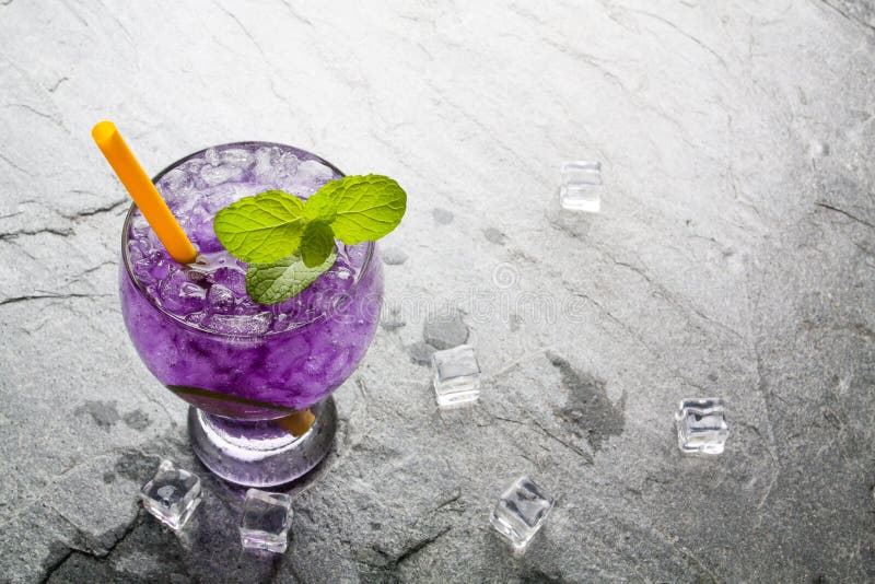 Purple Soda Lime Drink with Lime Stock Photo - Image of mint, purple ...