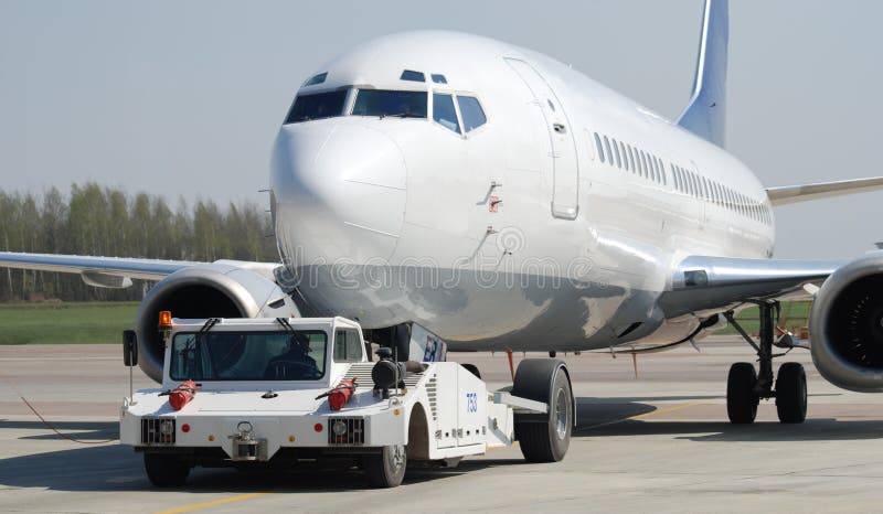 Push back stock image. Image of airport, plane, travel - 9168917