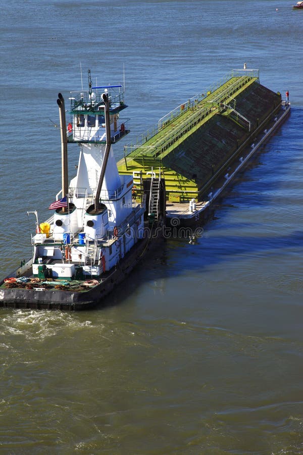 3+ Barge push boat portland Free Stock Photos - StockFreeImages
