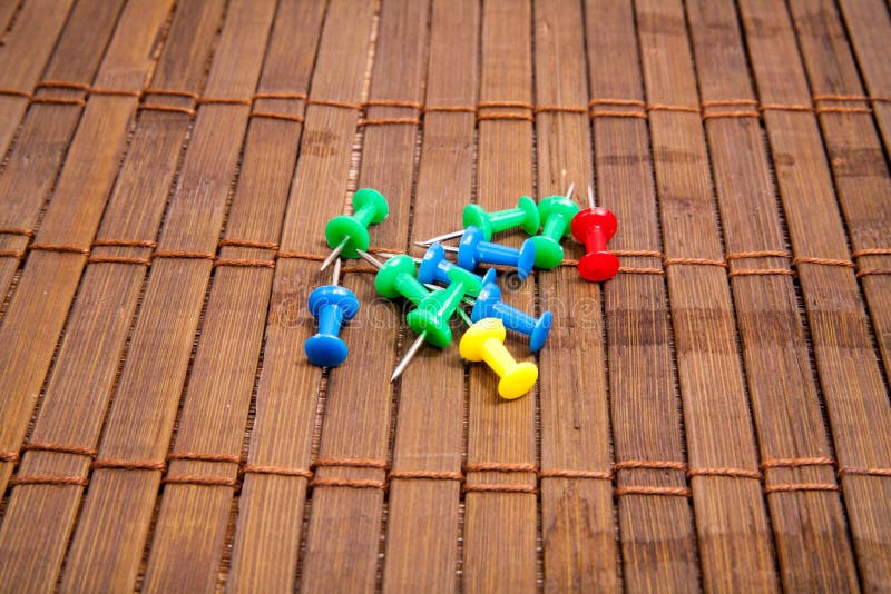 Push pin on wooden board stock image. Image of paper - 85743603