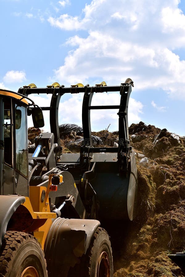 Front End Loader Recycling Stock Photos - Free & Royalty-Free Stock ...