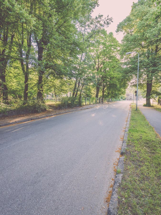 Pusta Droga W Wsi W Lecie Żwir Powierzchnia Zdjęcie Stock - Obraz ...